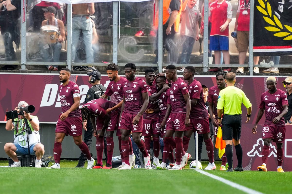Mercato FC Metz : Un défenseur rejoint une destination surprenante Mercato FC Metz : Un défenseur rejoint une destination surprenante